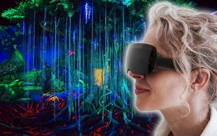 Alaska Airlines Launching VR Entertainment For First Class Passengers