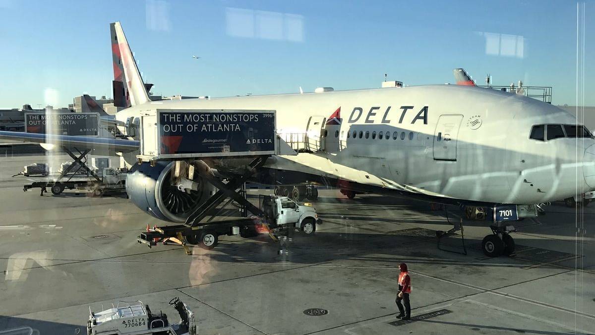 Flight Review: Delta One Herringbone 777 from Atlanta to Los Angeles