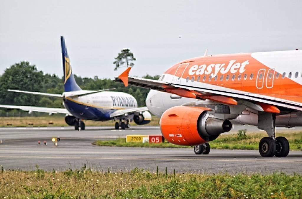 easyJet Plus vs Ryanair Choice - Which Paid Frequent Flyer Service Is Best?