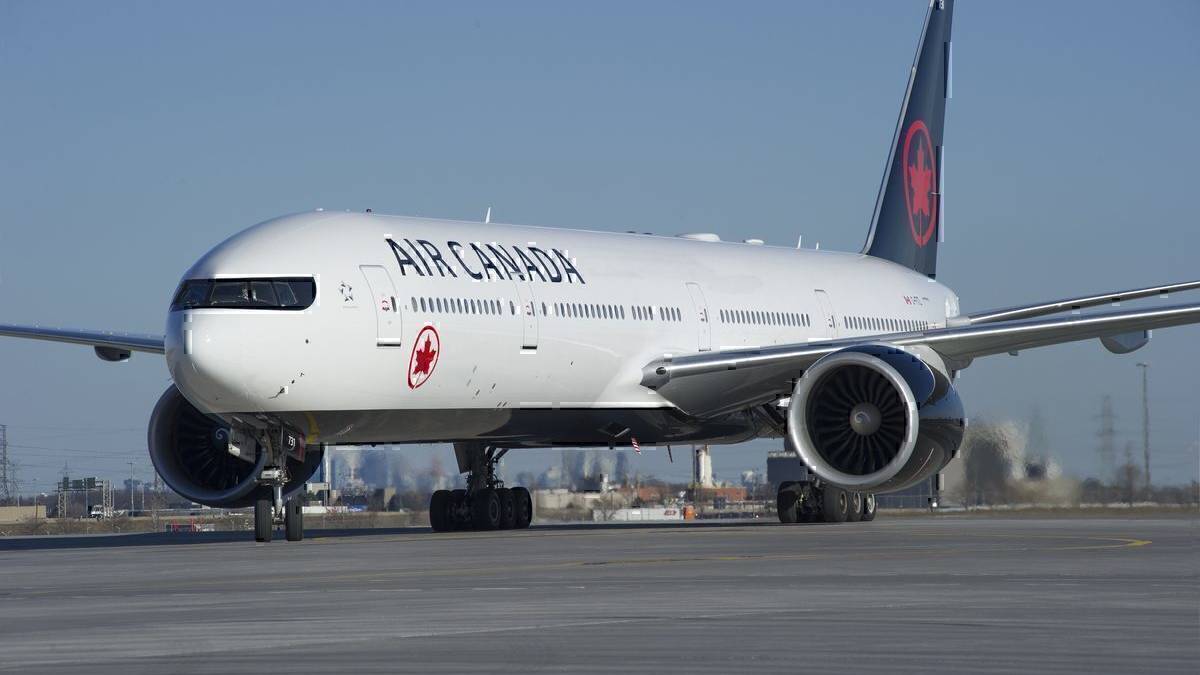Air Canada Passenger's Laptop Cooled In Water After Reports Of Smoke