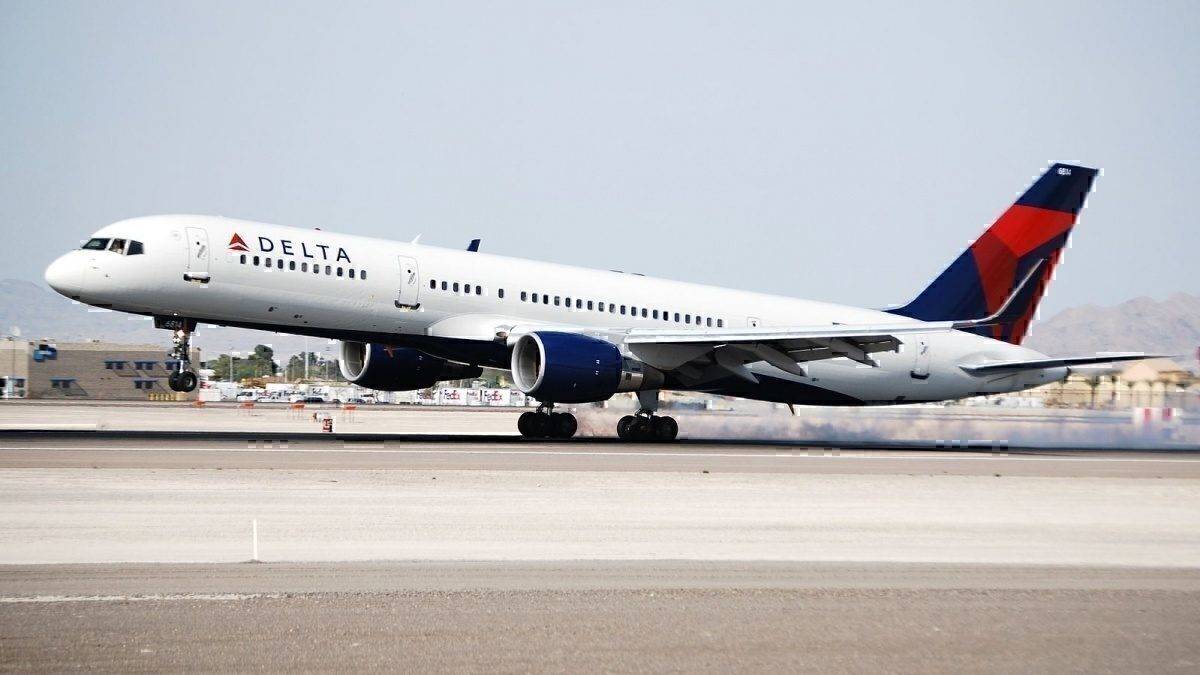 Delta Airlines Boeing 757 Catches Fire On Landing In Atlanta
