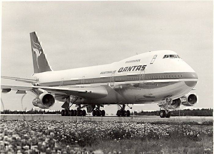 A Look At Qantas’ History - How The Airline Became The Australian Flag ...