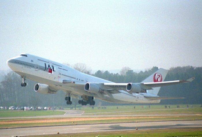 What Happened To Japan Airlines' Boeing 747s?