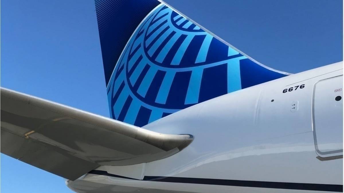 First United 777 With New Livery Takes Inaugural Flight