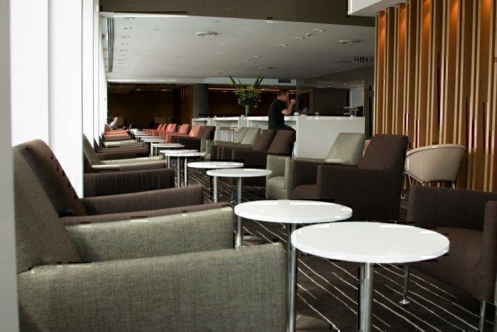 Qantas Stops WWE Star Wearing Active Wear From Entering Business Lounge