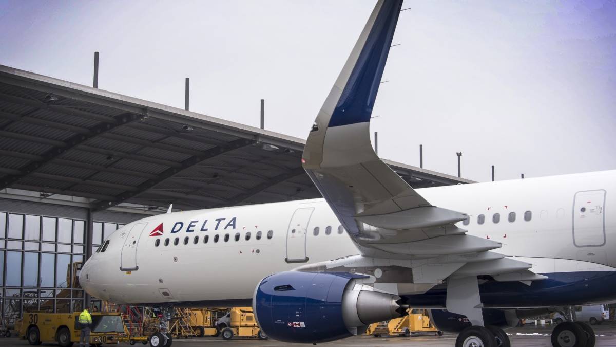 Delta Says Passengers Won't Be Removed For Not Wearing Masks