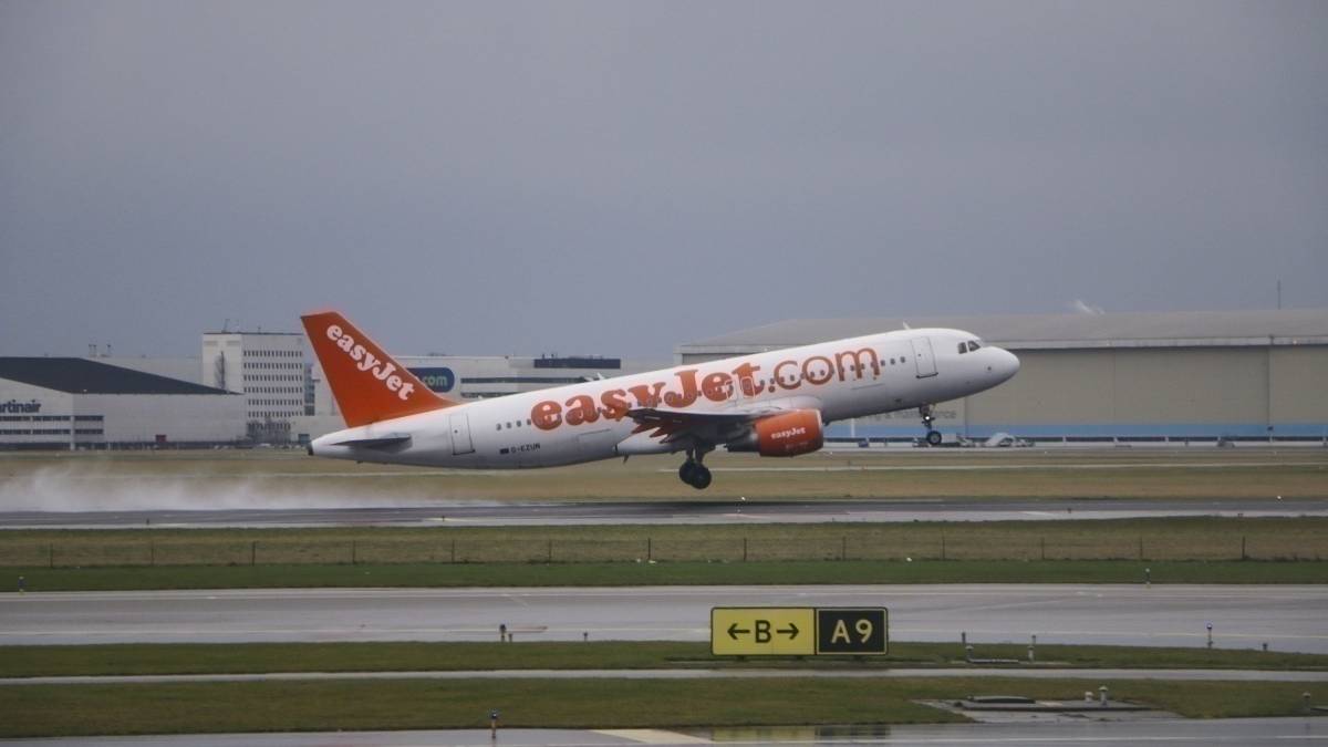 Another Storm Causes Travel Chaos For easyJet Passengers