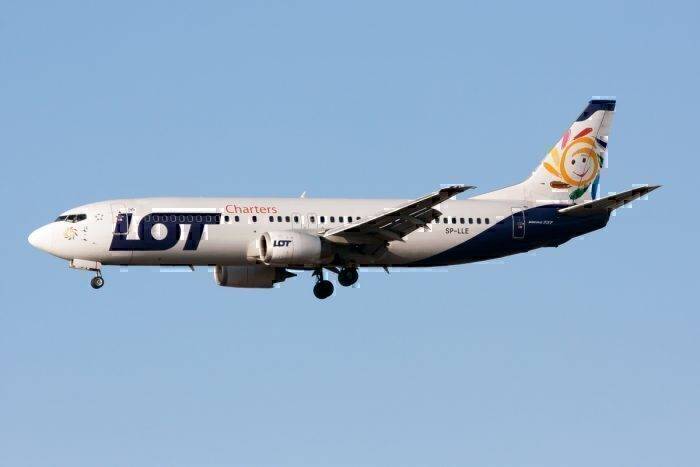LOT Polish Airlines Retires Its Last Boeing 737-400