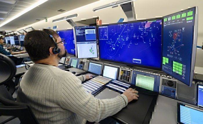What Are The Differences Between The FAA And EASA & How Do They Work ...