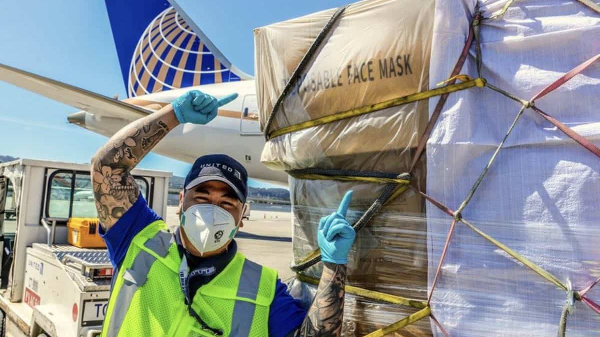 United Flight Attendants To Wear Compulsory Masks