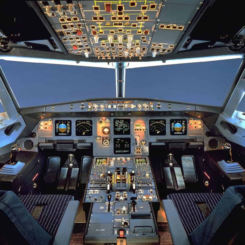 Yokes Vs Side Sticks - Aircraft Controls Compared