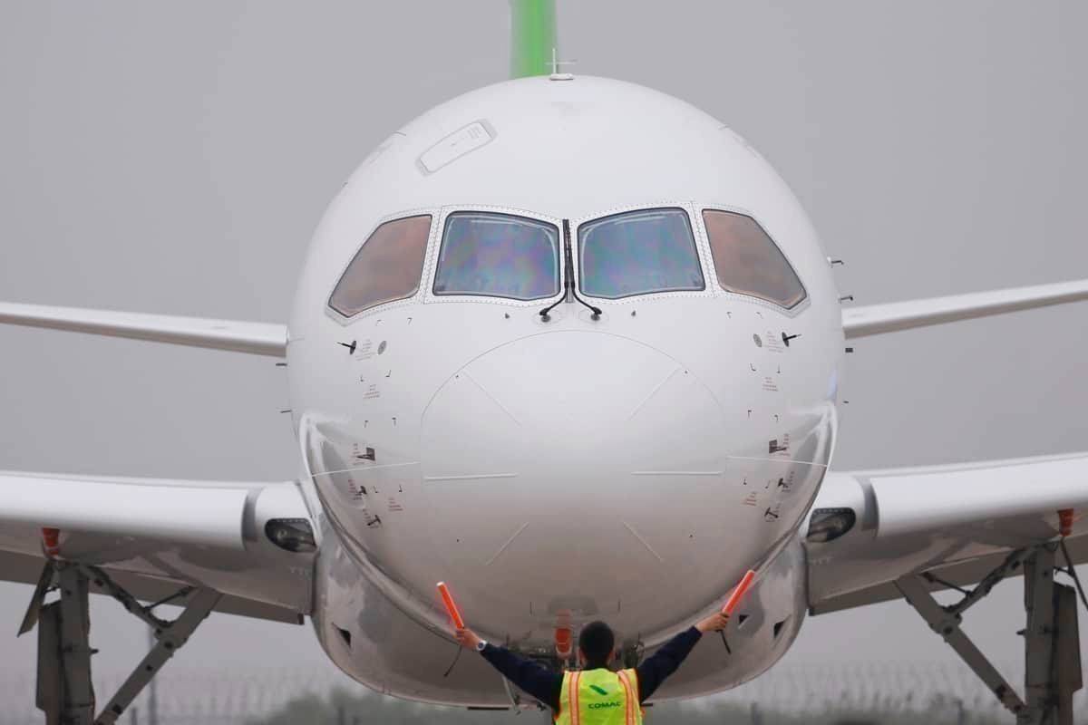 China Express Purchases 100 Chinese COMAC Aircraft