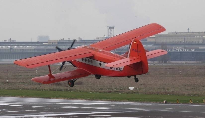 What Is The Let L-410 Turbolet And Is It Still In Production?