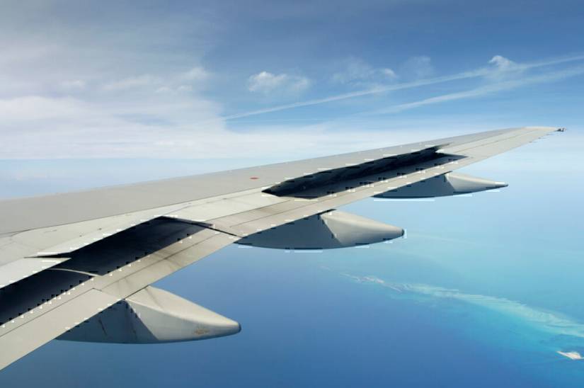 American Airlines A321 Loses Wing Part