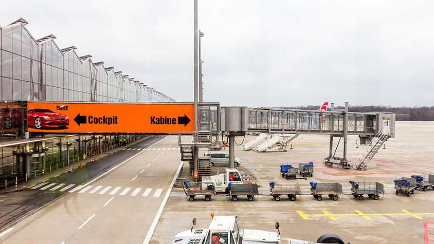History: How Airport Jet Bridges Have Evolved Over The Years
