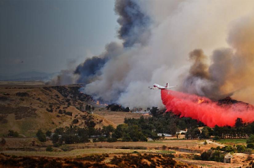 Boeing 747 Supertanker - The World's Largest Fire-Fighting Plane