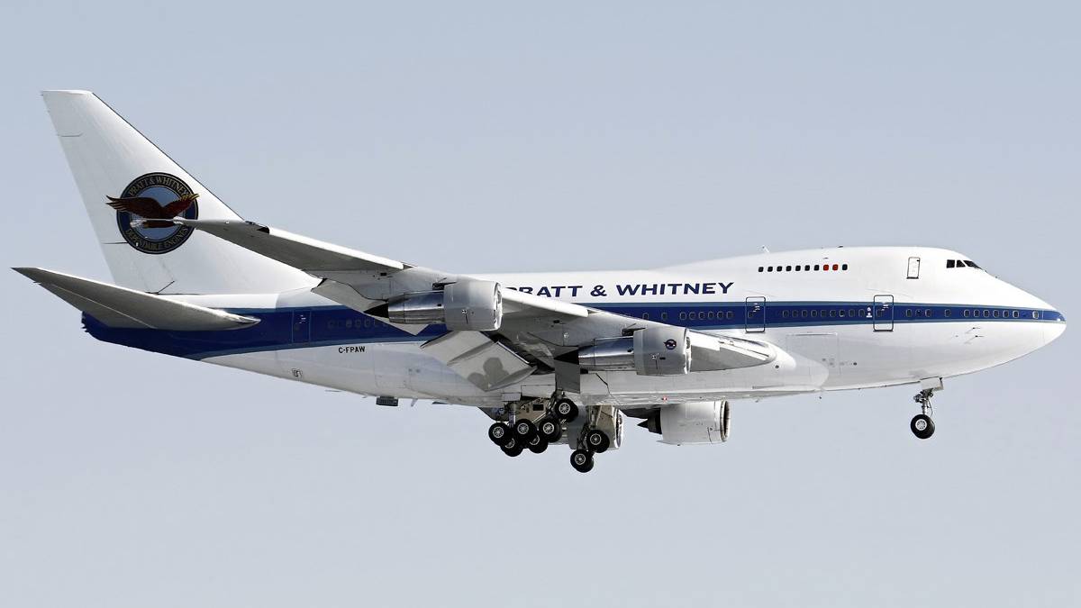 The 5 Engine Jumbo Jet: The Pratt & Whitney Boeing 747 SP