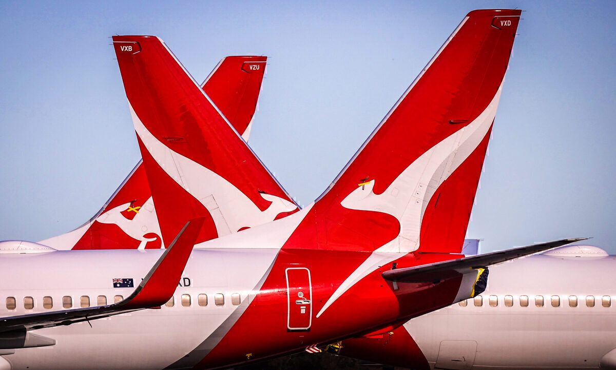 The Qantas Logo - 100 Years Of Evolution
