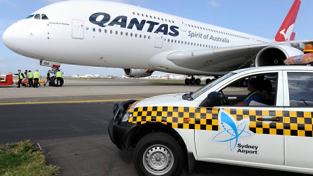 Video: Qantas A380 Pilots Swap Airbuses For Sydney Buses