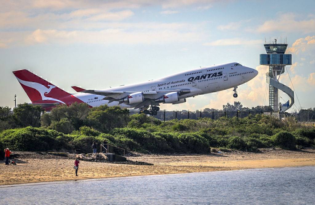 This Week In 1999 Qantas Flight 1 Suffered A Hydroplaning-Induced ...