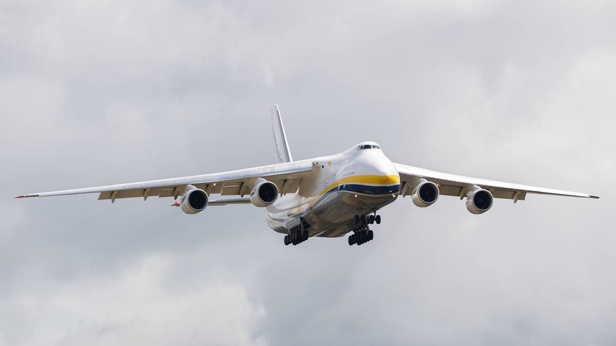 Antonov An-124 Carries 54 Tonne Generator From Ghana To India