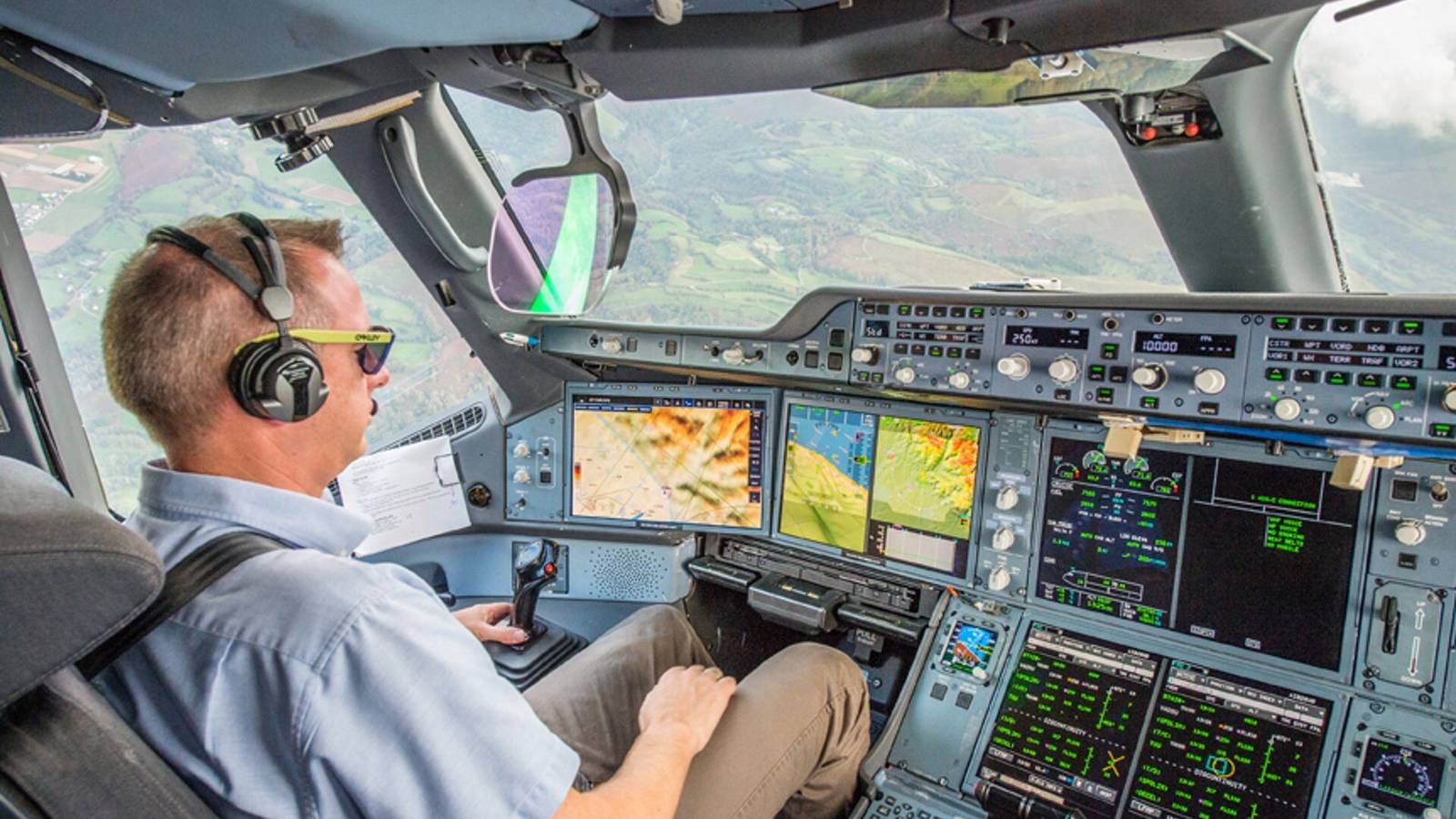 Preparing For Single Pilot Operations: Collins Aerospace’s Perigon
