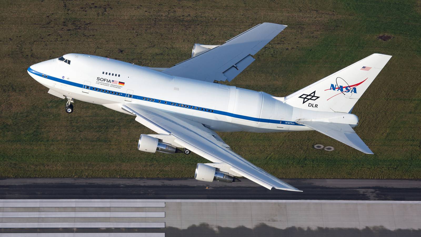 Mission Accomplished: NASA's Boeing 747 Telescope Flies Home