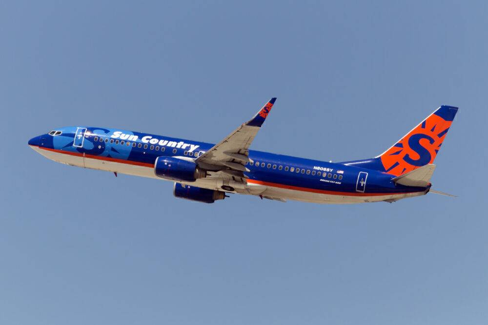 Sun Country Boeing 737 Gear Collapses On Landing In Las Vegas