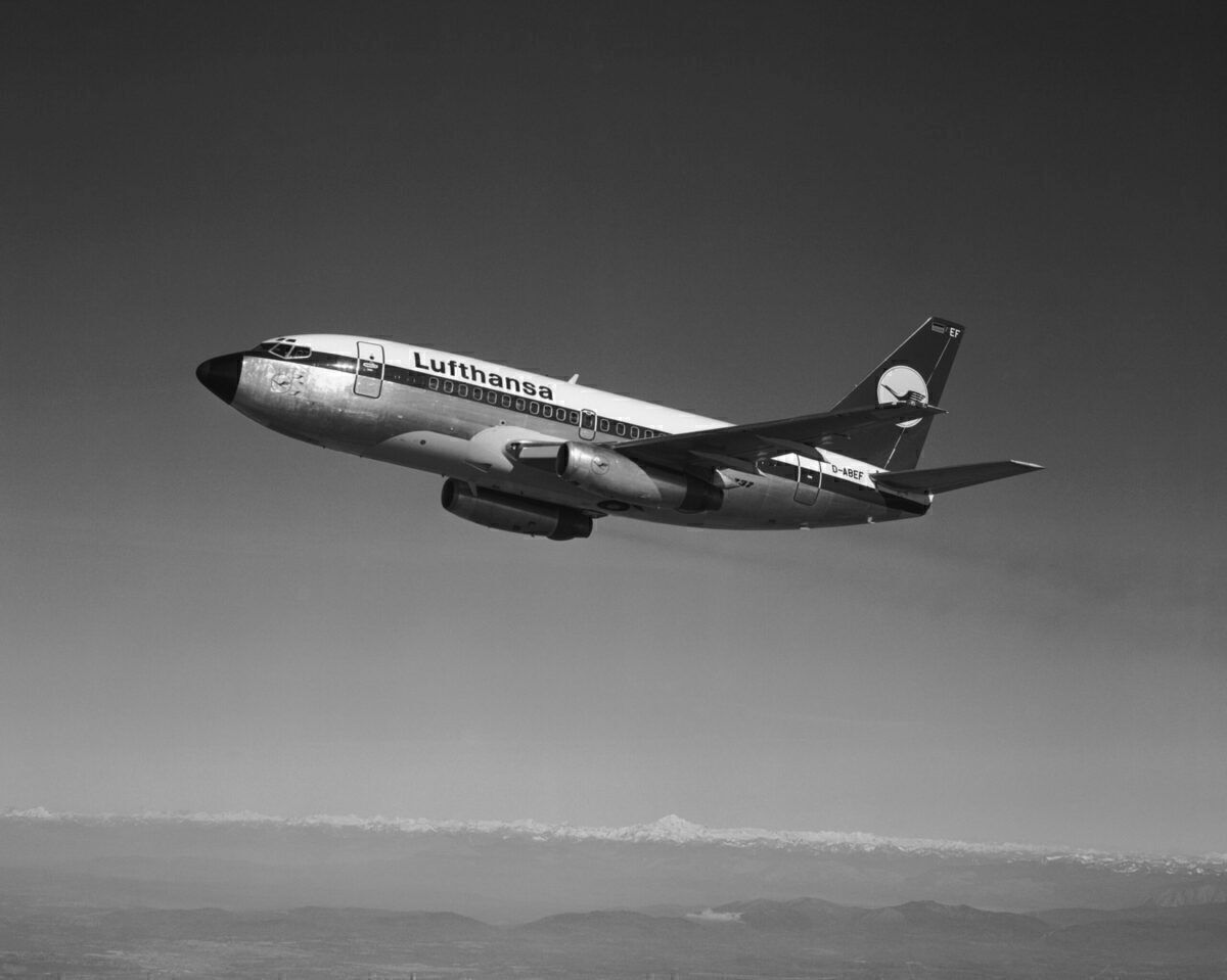 The First Operator Of Each Boeing 737 Type