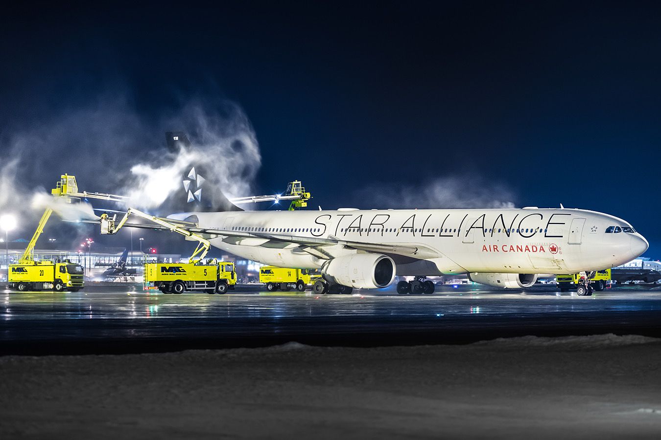 Wow: 5 Unique Airline Liveries That Make A Colorful Splash All Over The ...