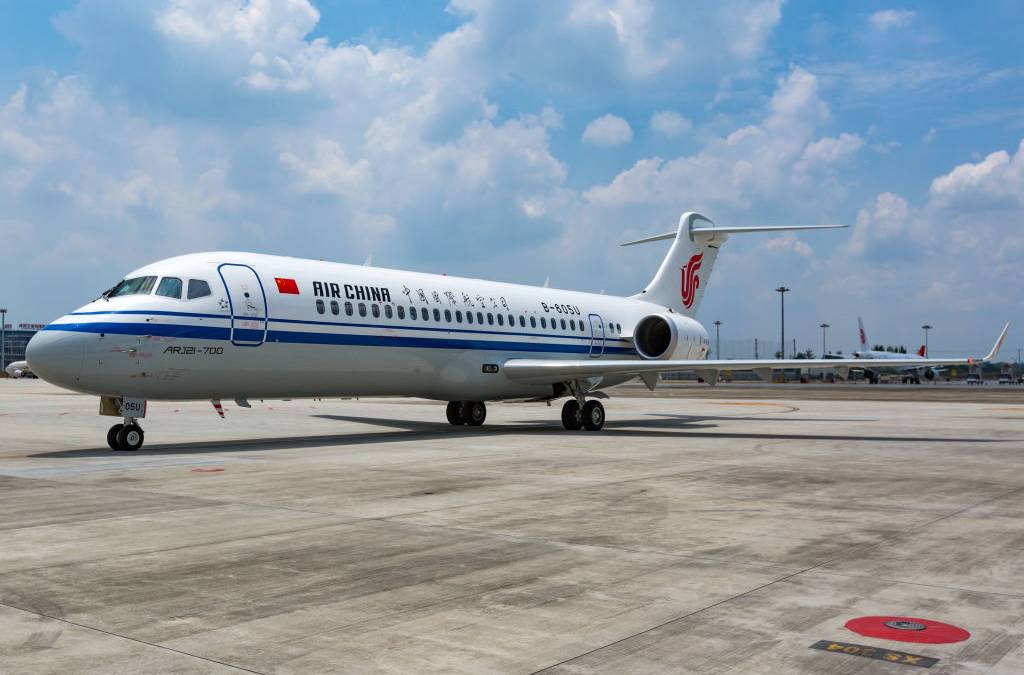 The Story Of The COMAC ARJ21 - China's 90 Seat Regional Jet