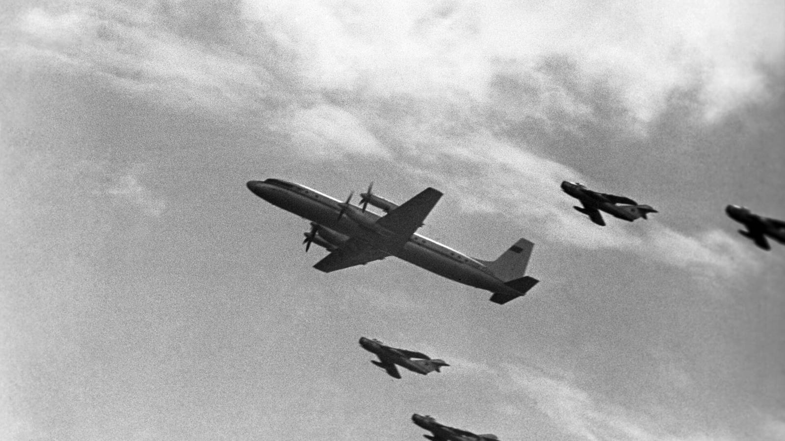 Huge Turboprop: The Story Of The Ilyushin Il-18