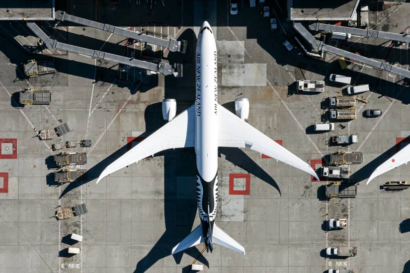 Paint Is Flaking On Air New Zealand's Boeing 787 Wings