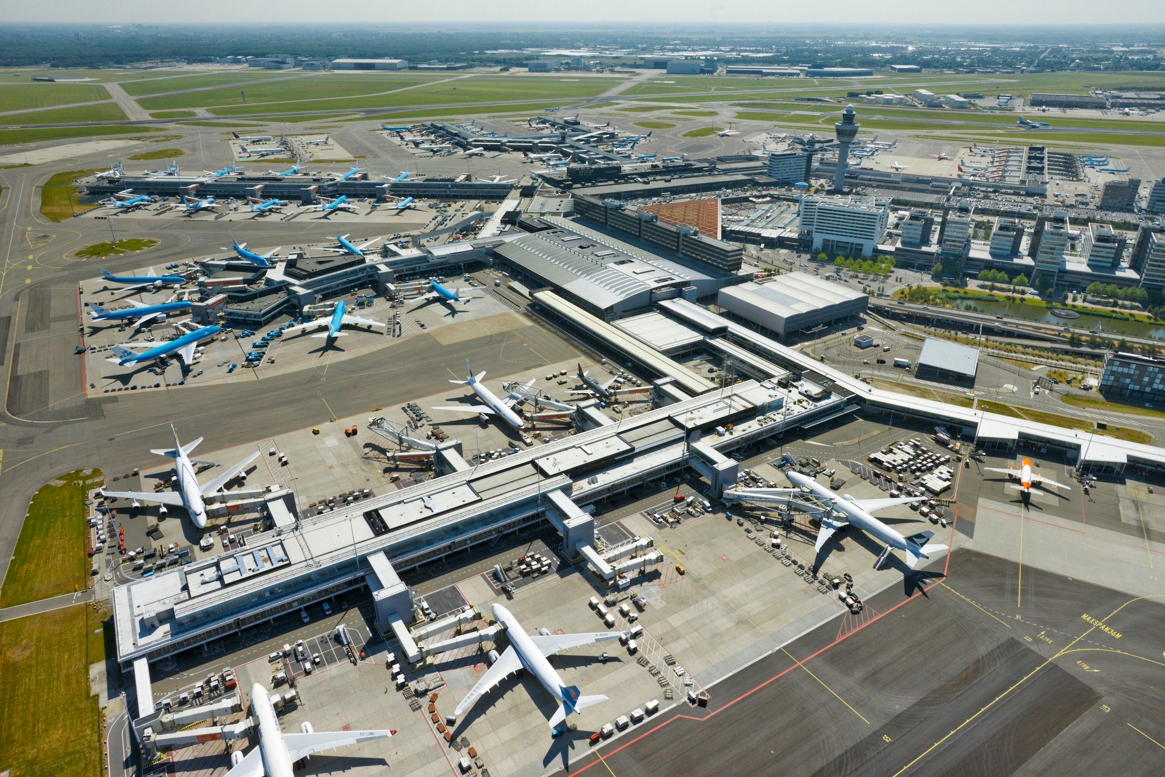 Amsterdam terminal | Oldtravelbag.com
