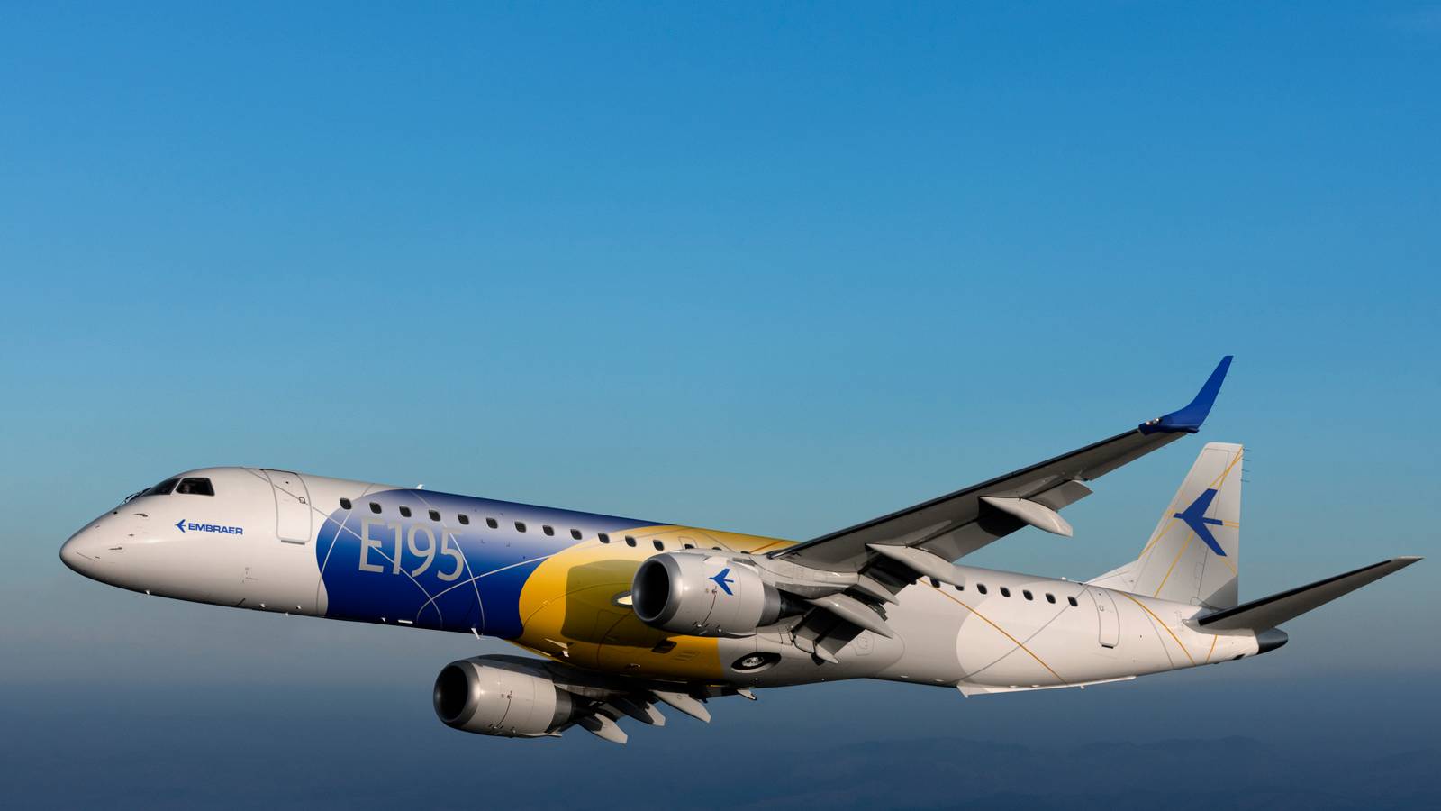 SAS Takes Delivery Of Its First Embraer E195