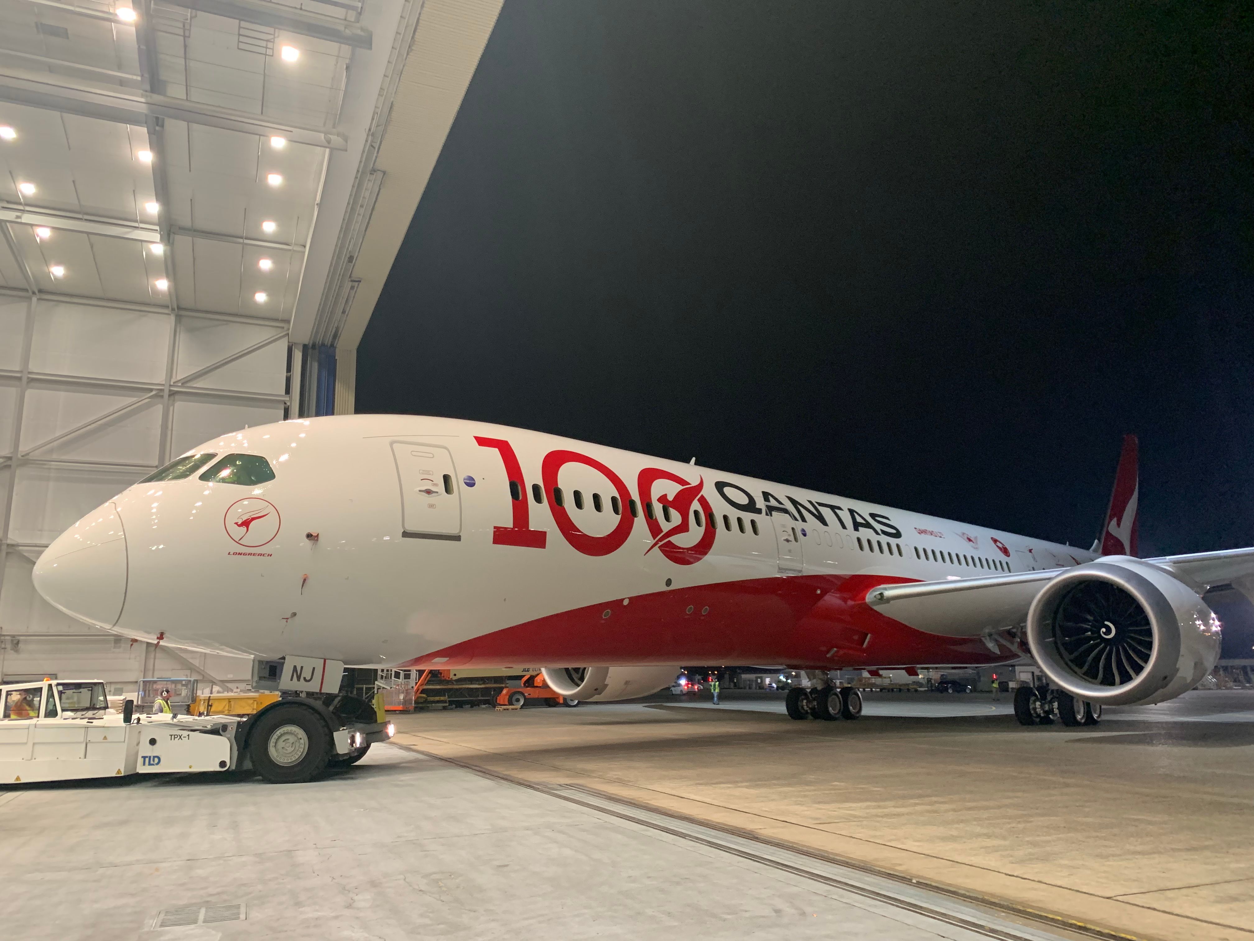 Qantas 787 From Santiago Forced To Divert Due To Sydney Storms
