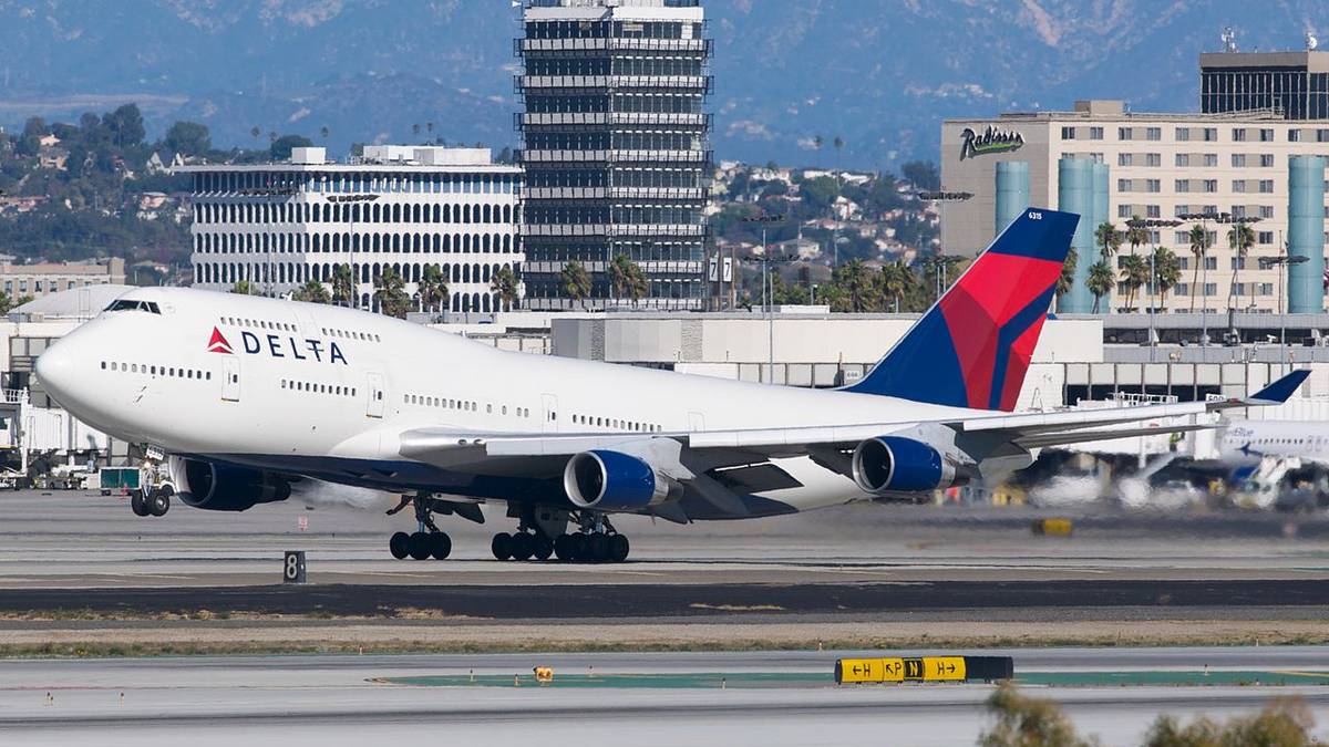 Delta Air Lines Is Releasing A Credit Card Made From A Bit Of Boeing 747