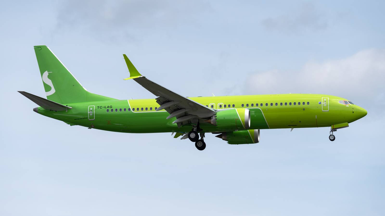 Undelivered S7 Boeing 737 MAX Gets A Turkish Registration
