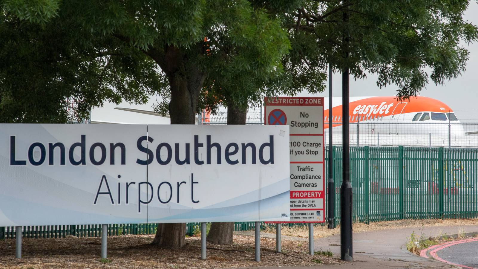 Southend Summers: London's 6th Airport Welcomes 1st Passenger Flight ...