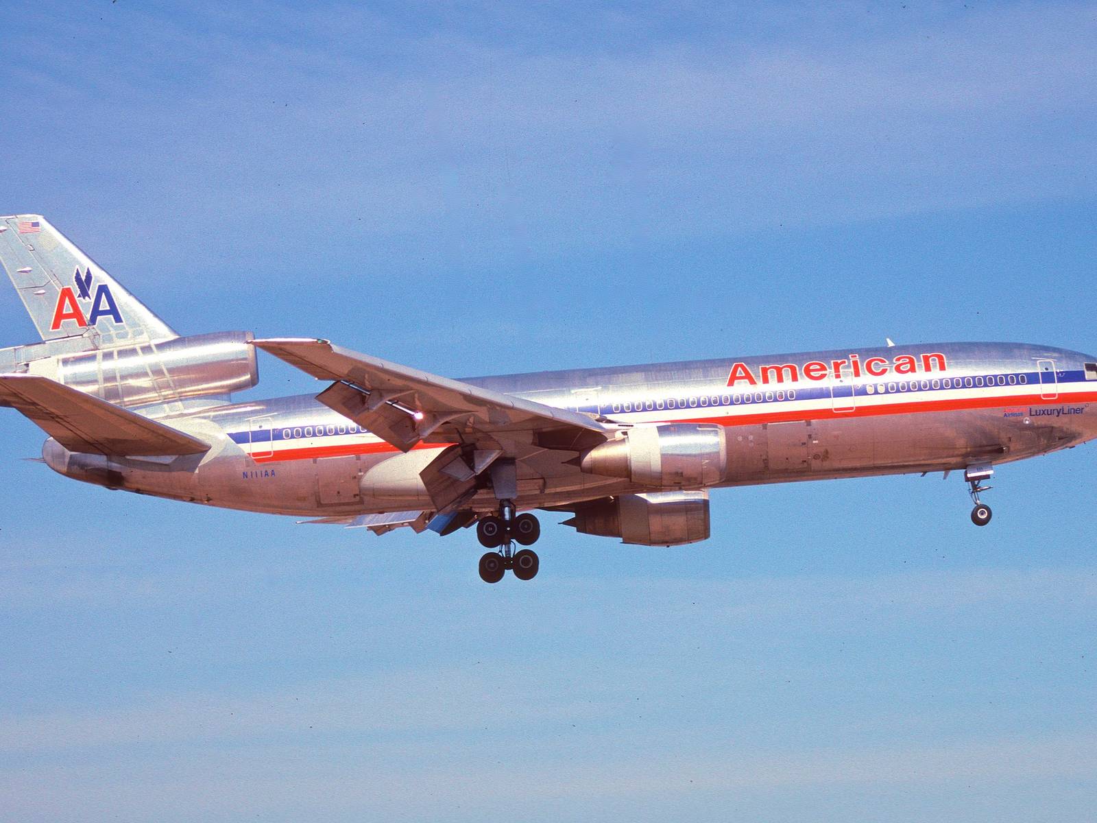 dc 10 door operation