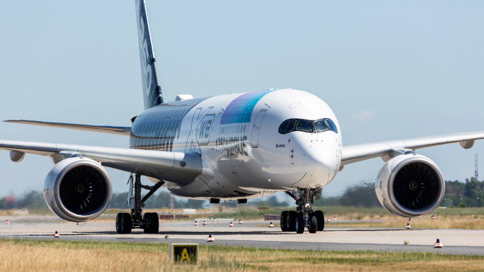 Modern Widebodies: The Differences Between The Airbus A350-900 And A350 ...