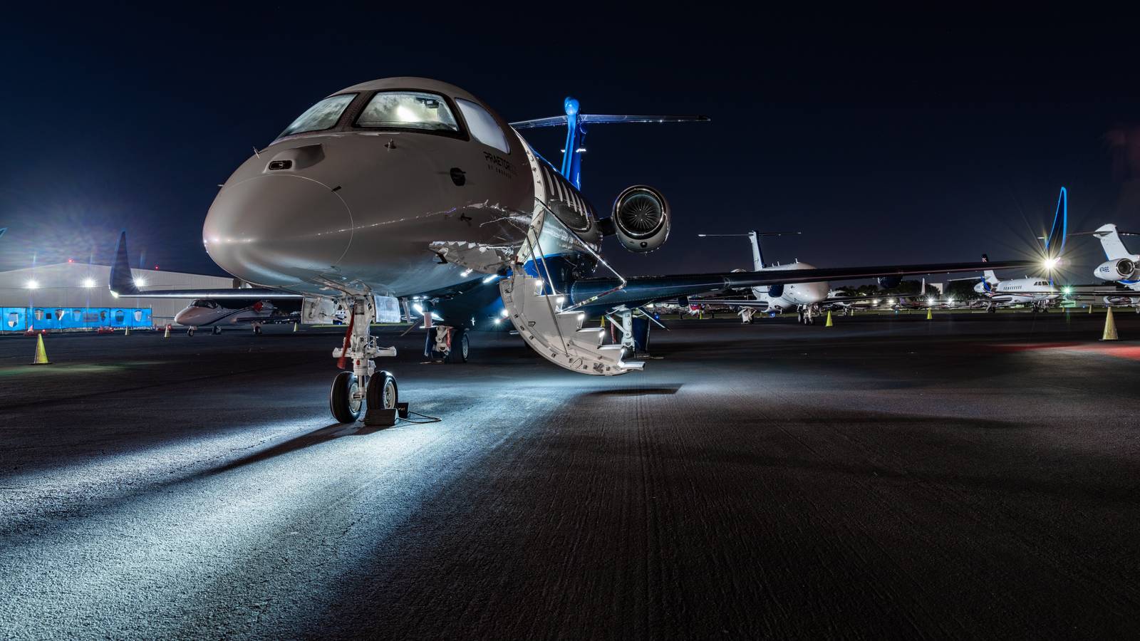 Aircraft Lighting: The Rules And Roles