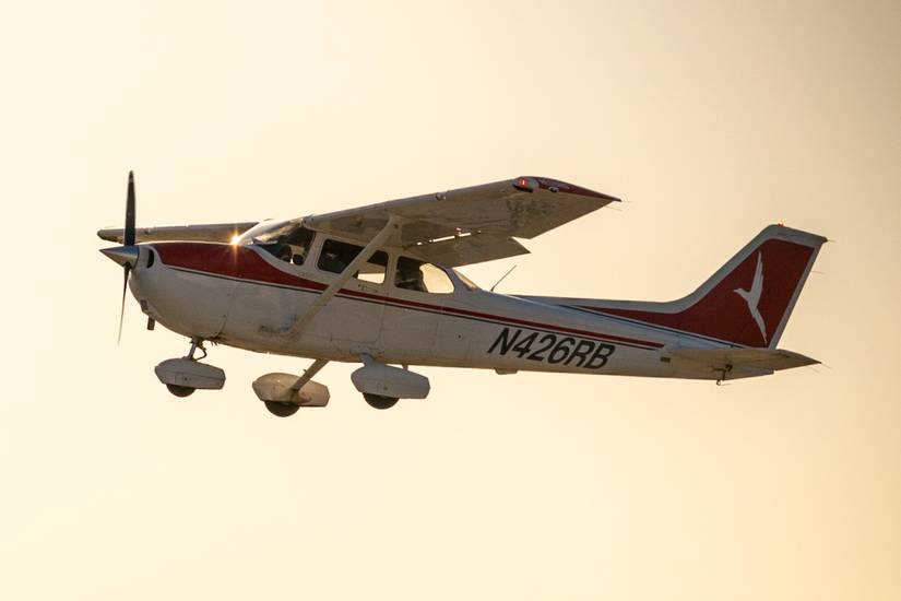 Cessna 172 Crashes Into Building Near Long Beach Airport
