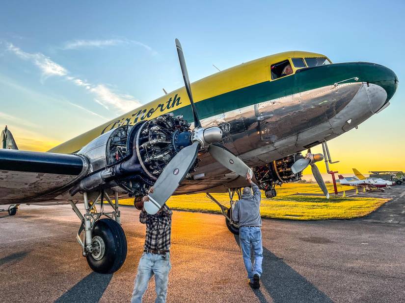 A Complete History Of The Douglas DC-3 Airplane