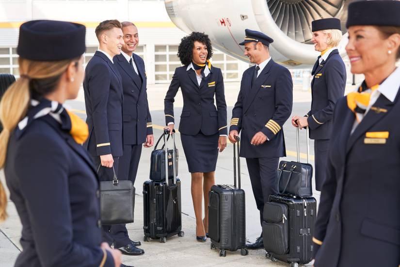 How Many Pilots Are Needed For A Transatlantic Flight?