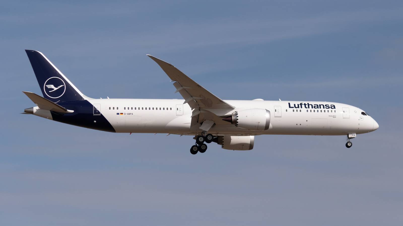 Boeing Boosts Output As 787 Deliveries Resume