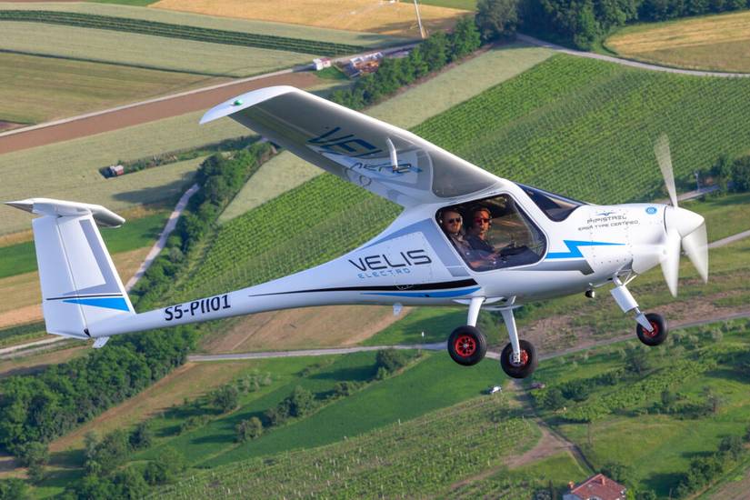 4 Fixed-Wing Aircraft That Are Electric Powered