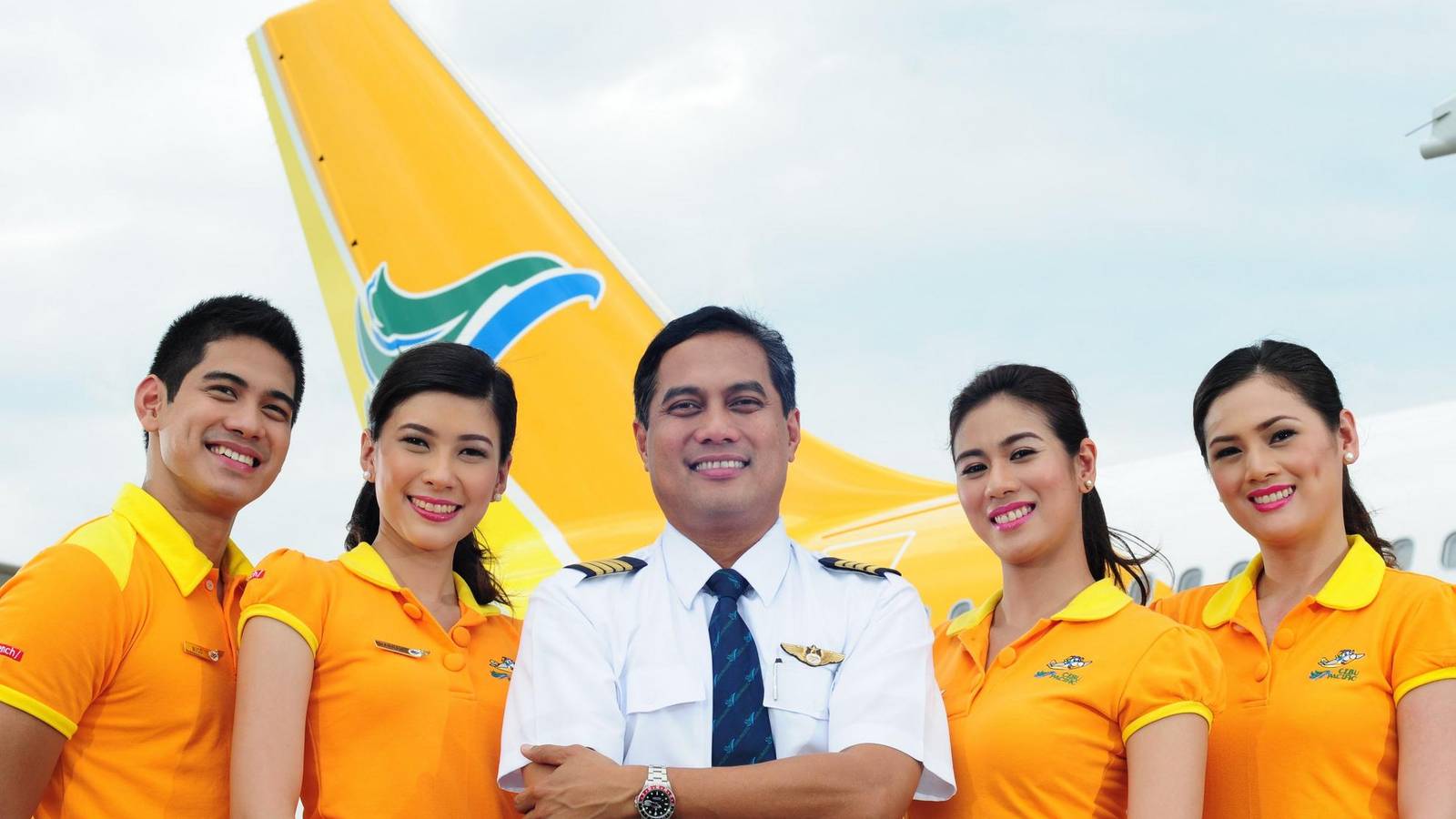 Cabin Crew Hand Gestures: A Guide To This Silent Language