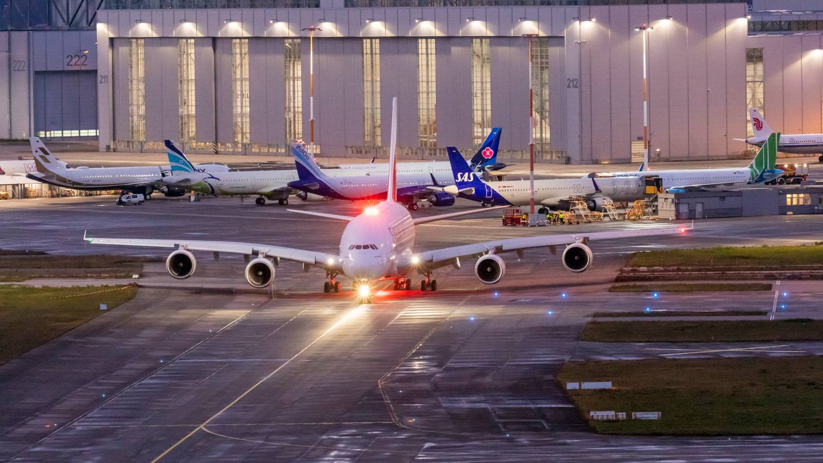 What Each Light Means On An Aircraft's Fuselage