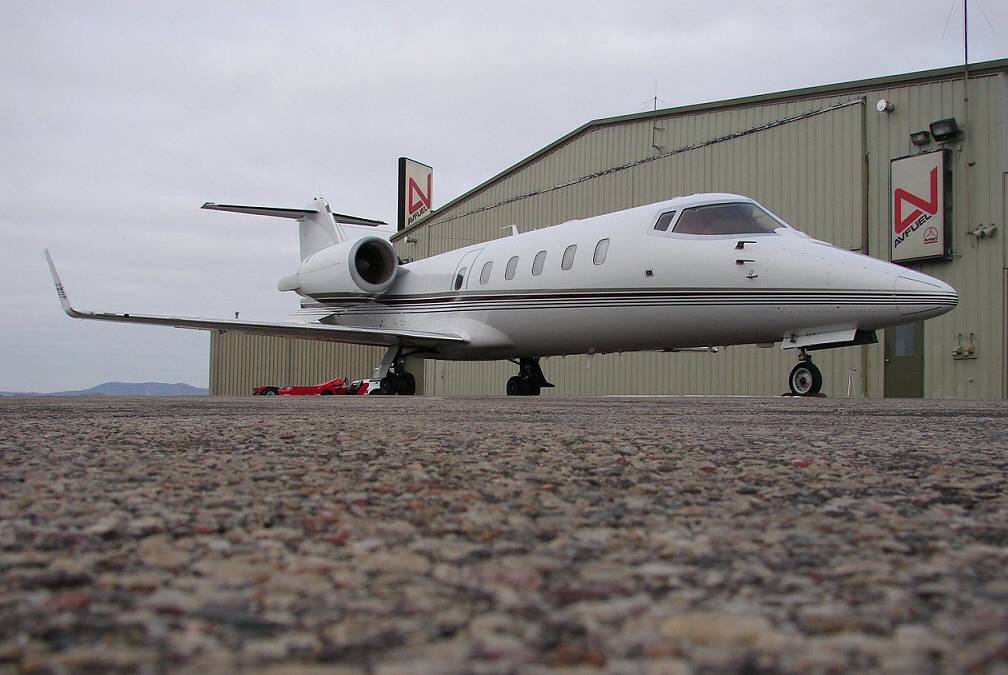 The Story Of The Learjet Crash Involving Blink-182 Drummer Travis Barker